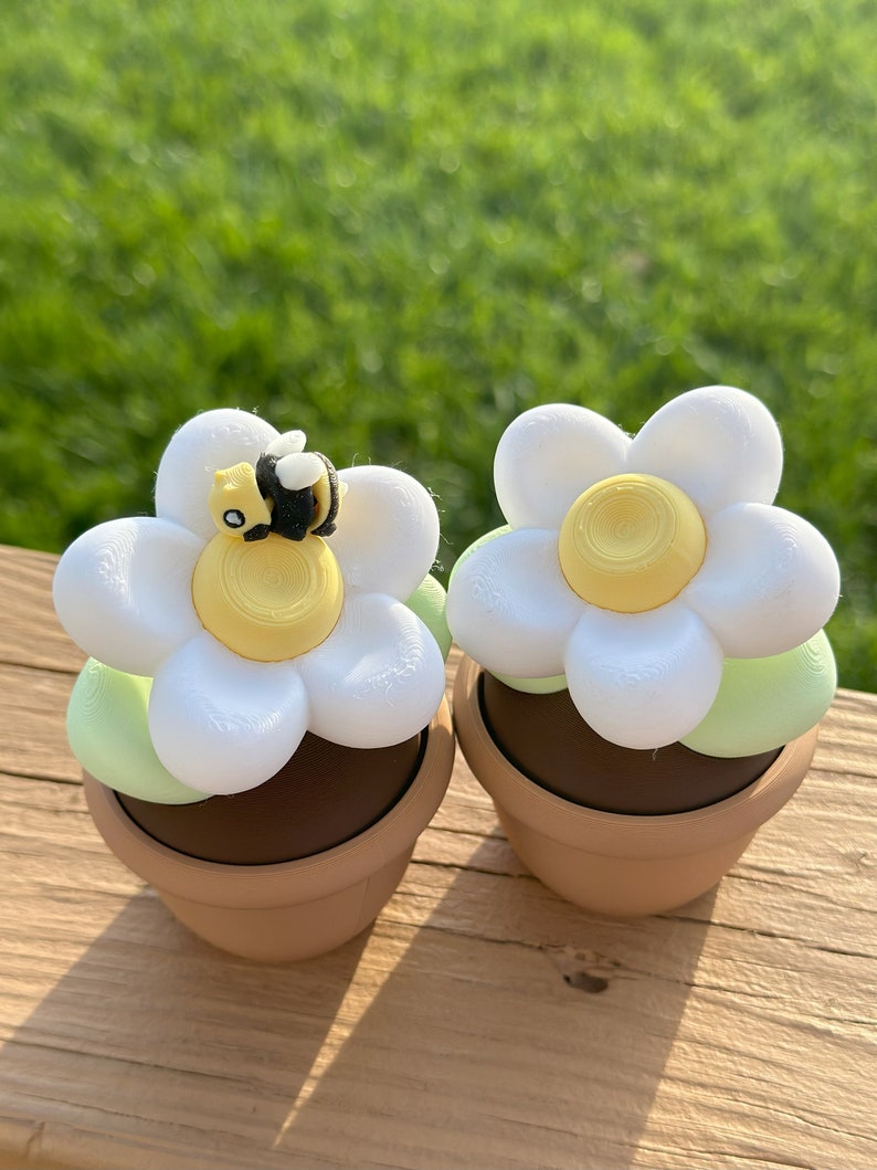 Bee Fidget Toy Bee Desk Decoration 3D Printed Bee and Hive or Flower - Etsy