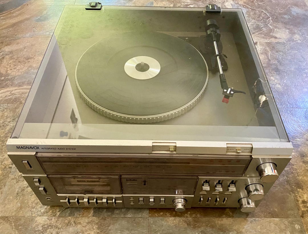 Vintage Magnavox Integrated Audio System Radio, Cassette, and Equalizer ...