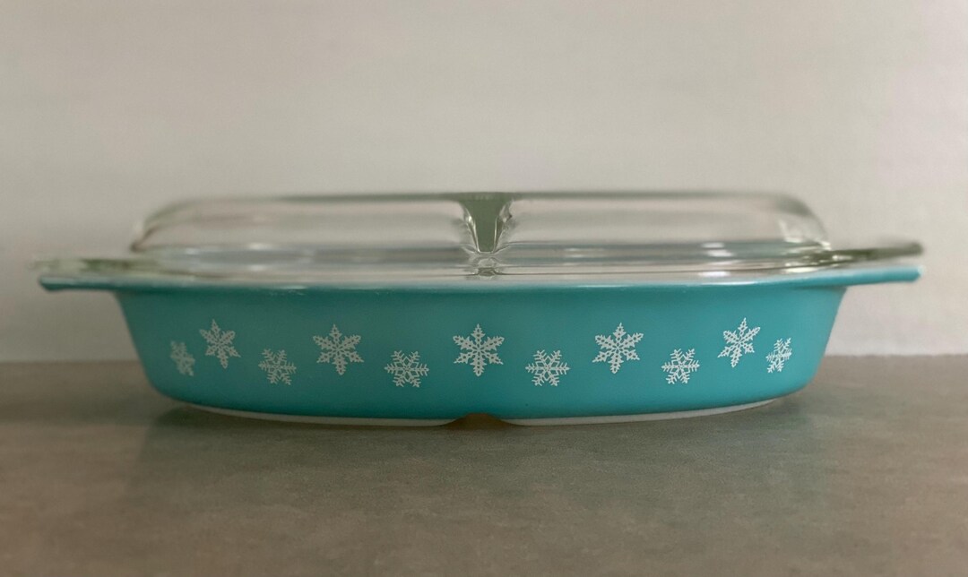 Vintage Pyrex Blue Snowflake Divided Serving Dish - Etsy
