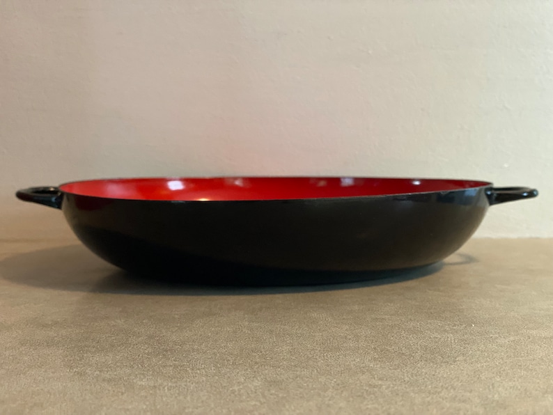 Vintage Black & Red Enamel Pan - Etsy