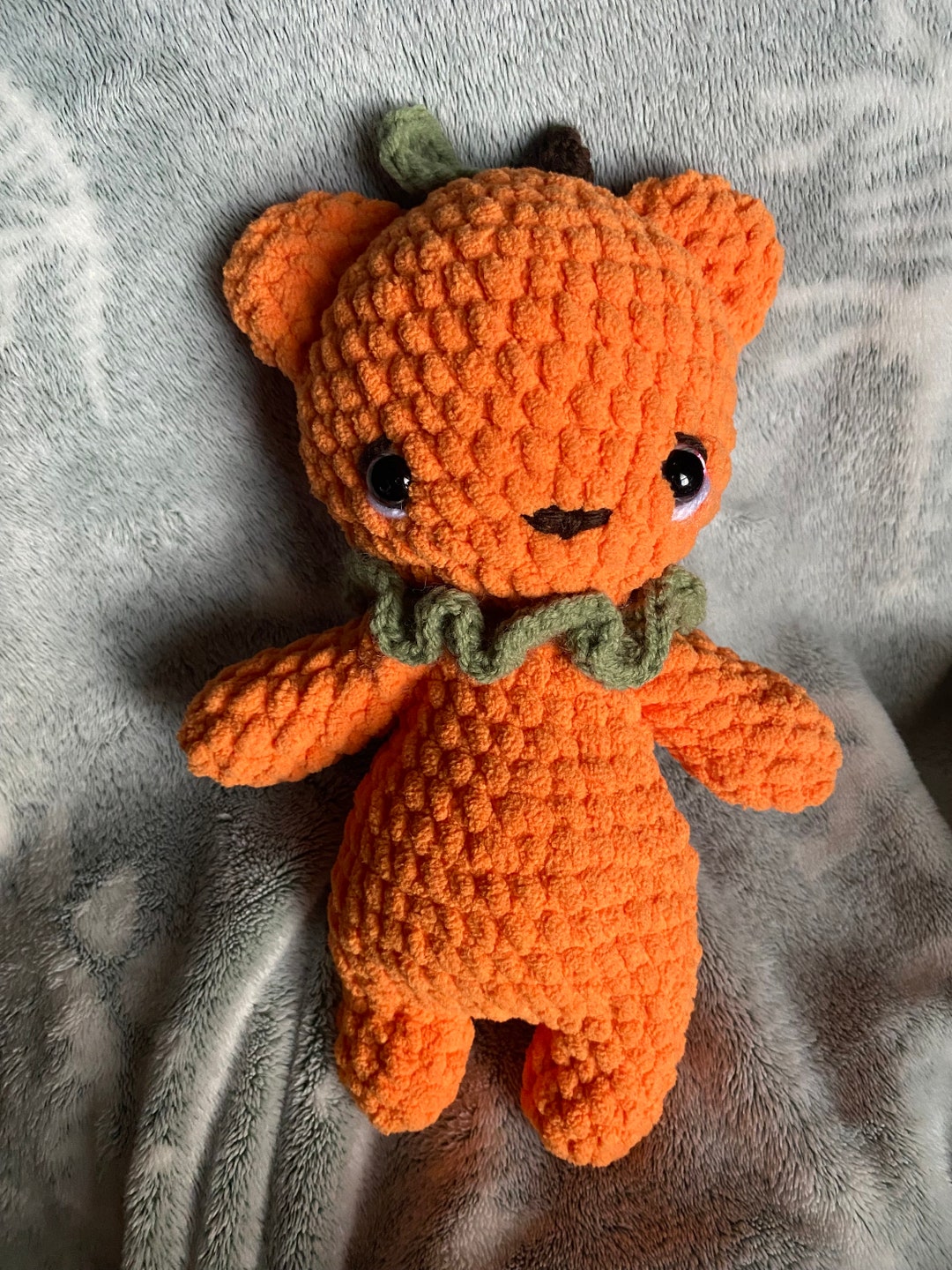Pumpkin Bear Plushie: Chenille Yarn Fall Decor - Etsy