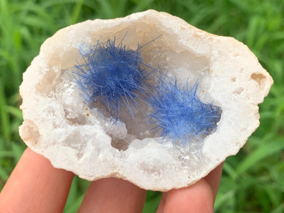 White Geode Specimen, Quartz Cluster,goethite,blue Copper Ore,quartz ...