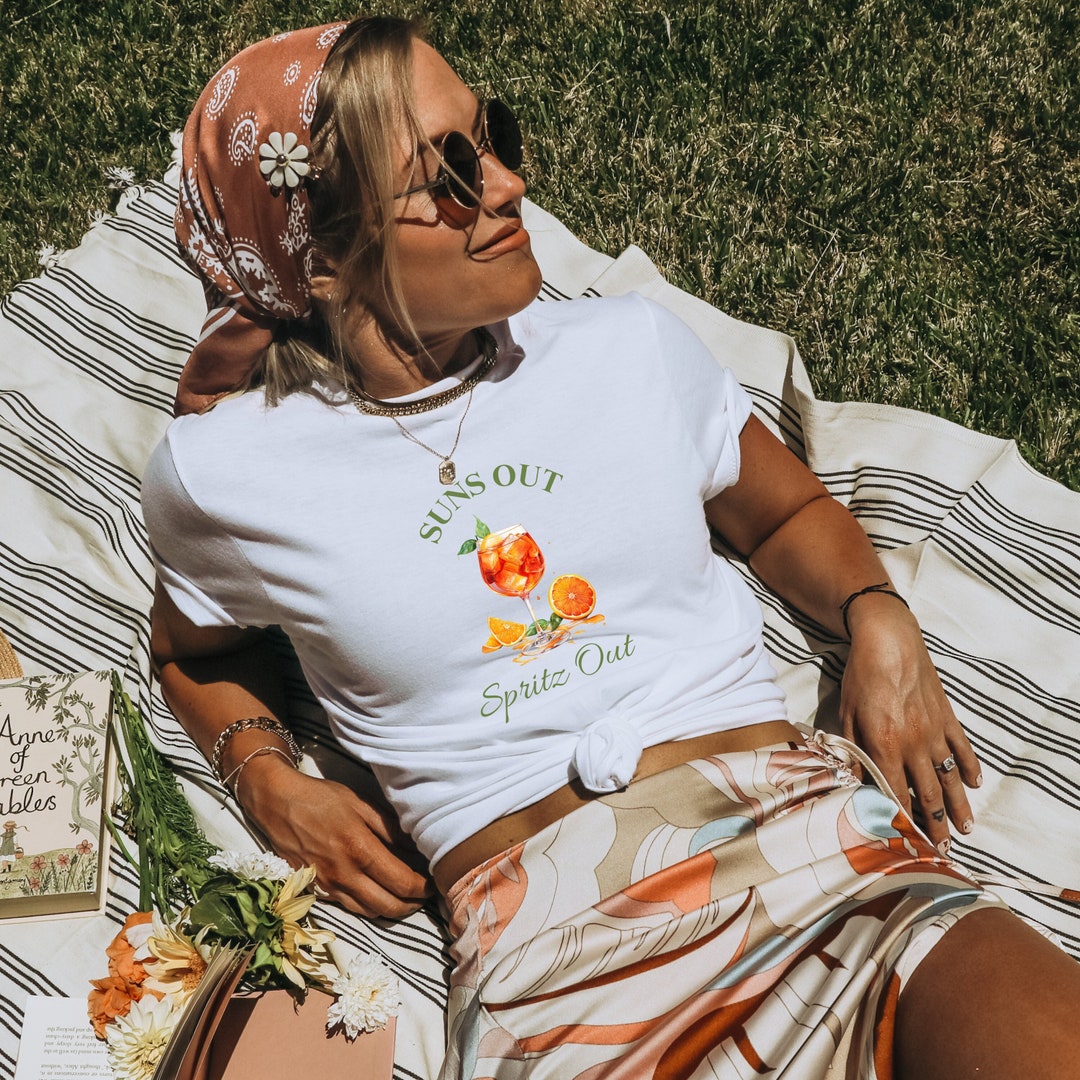 Aperol Spritz T-shirt, Suns Out Spritz Out Tshirt, Fun Cocktail Graphic ...