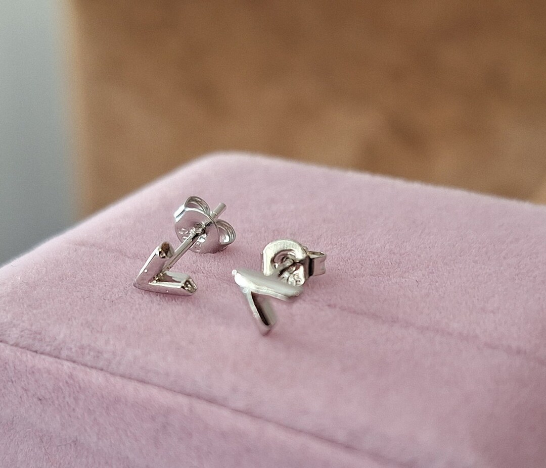925 Sterling Silver V-shaped Stud Earring , Tiny Silver V Letter Stud ...