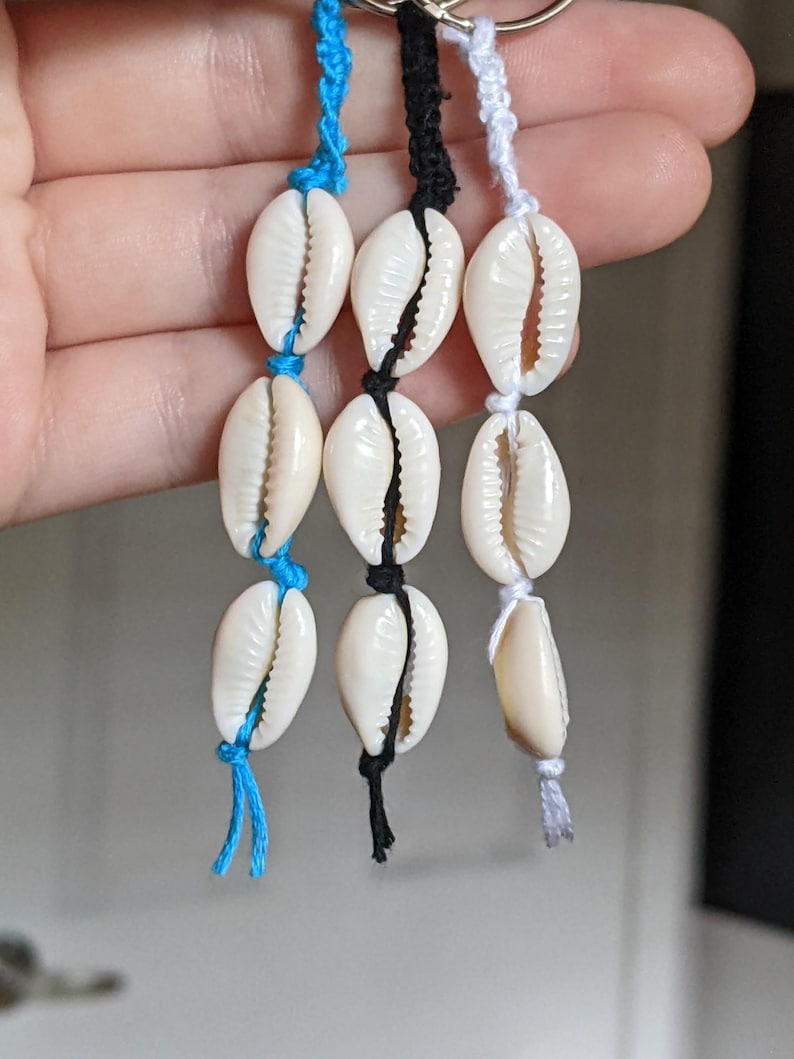 Keychain, Cowrie Shell Keychain, Beach Keychain, Coastal Keychain ...