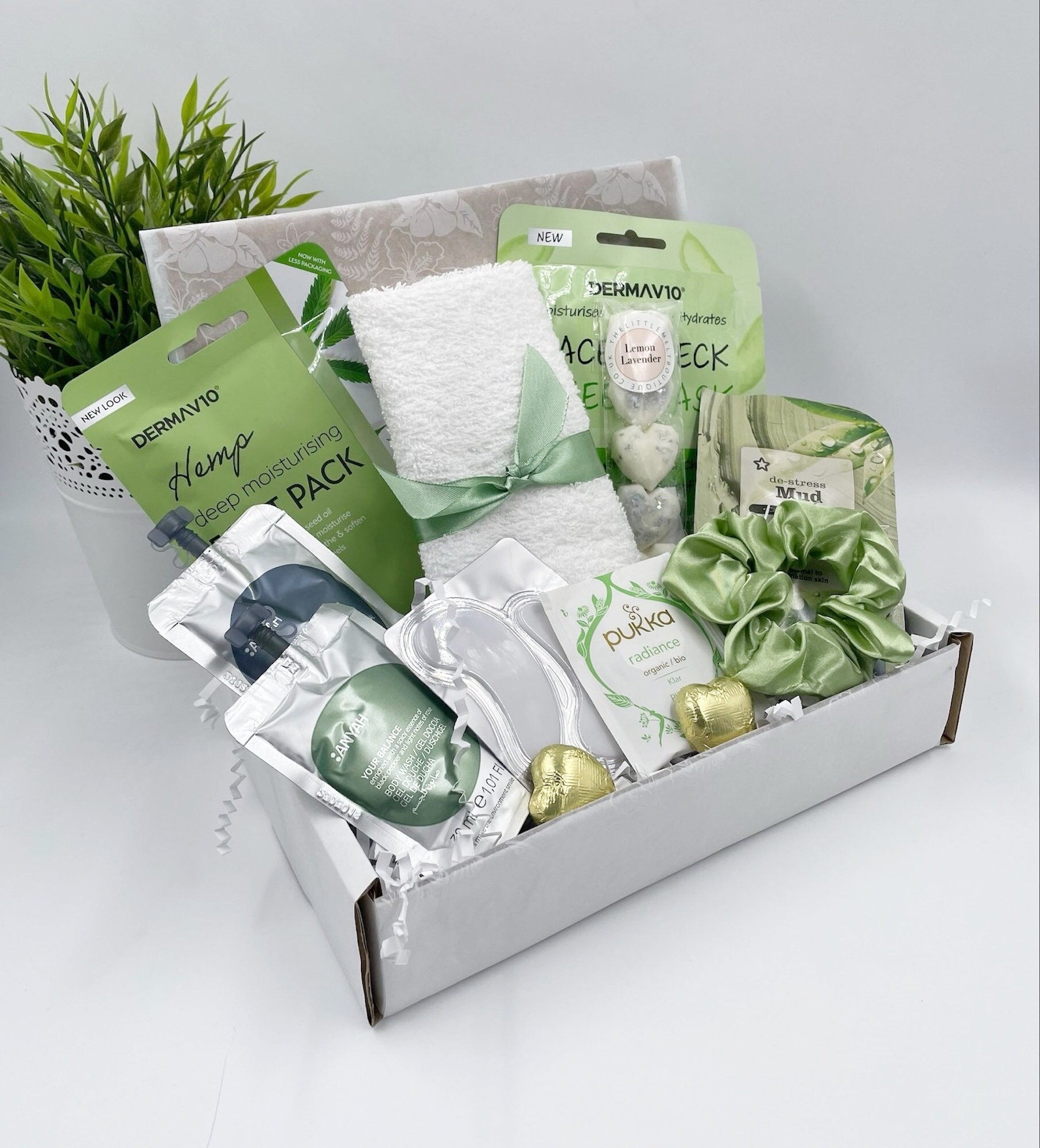 Ladies Gift Box | Birthday Hampers, Pamper Box, Spa Gift Box, Care ...