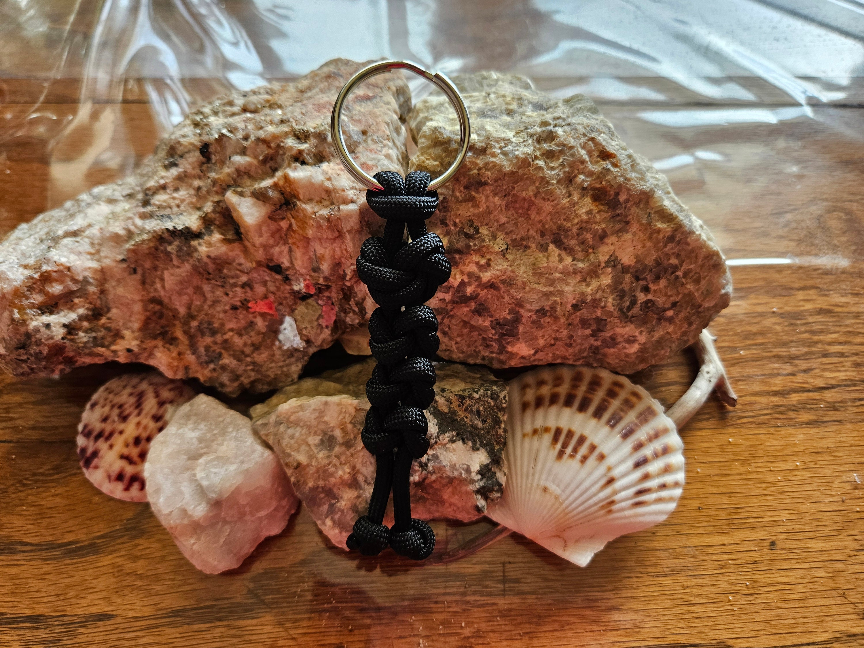 Black Paracord Keychain With Split Ring, Macrame Paracord Zipper Pull ...