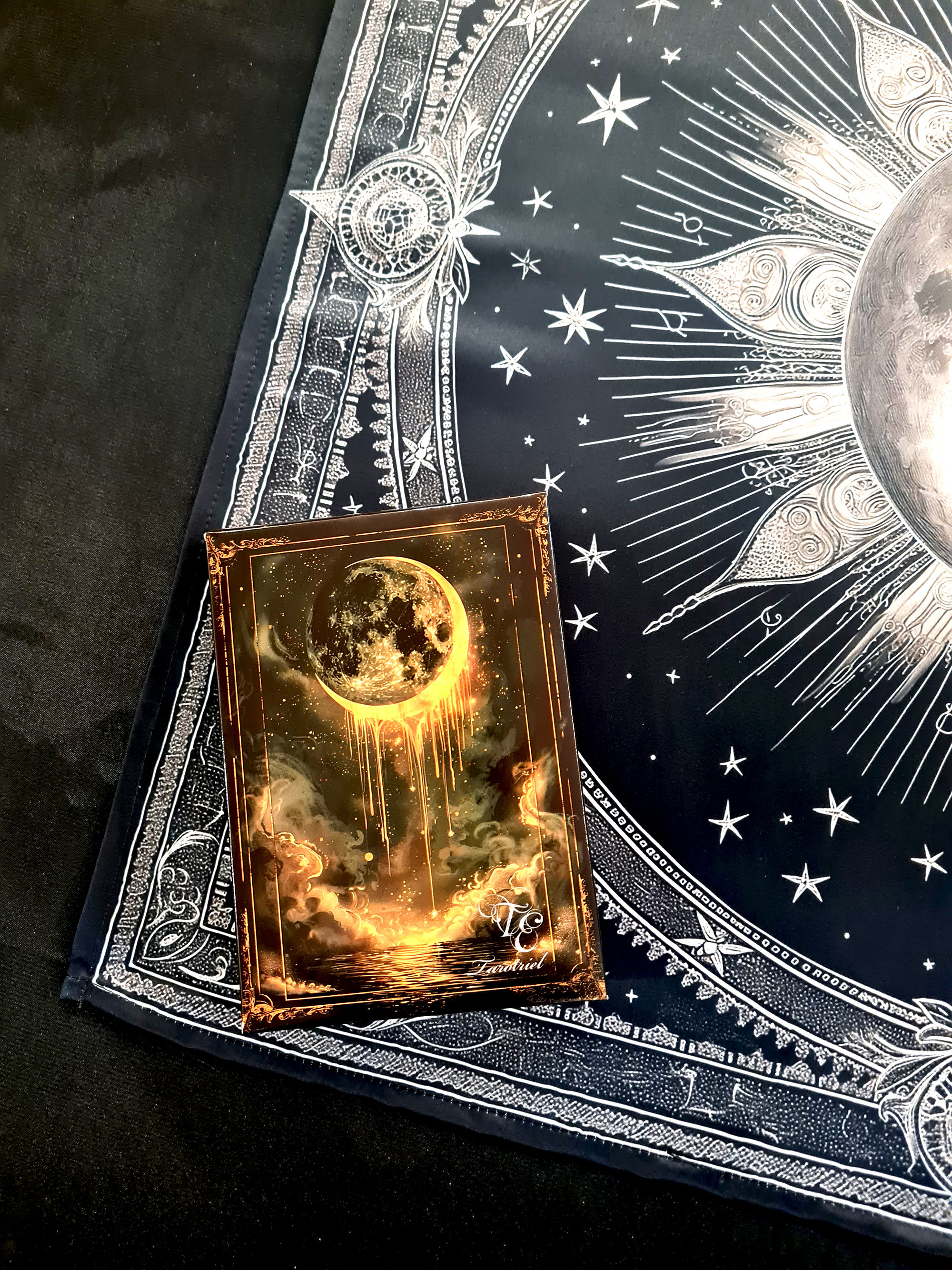 Altar Cloth Golden Star for Tarot Cards, 26 Inches Heavy Satin ...