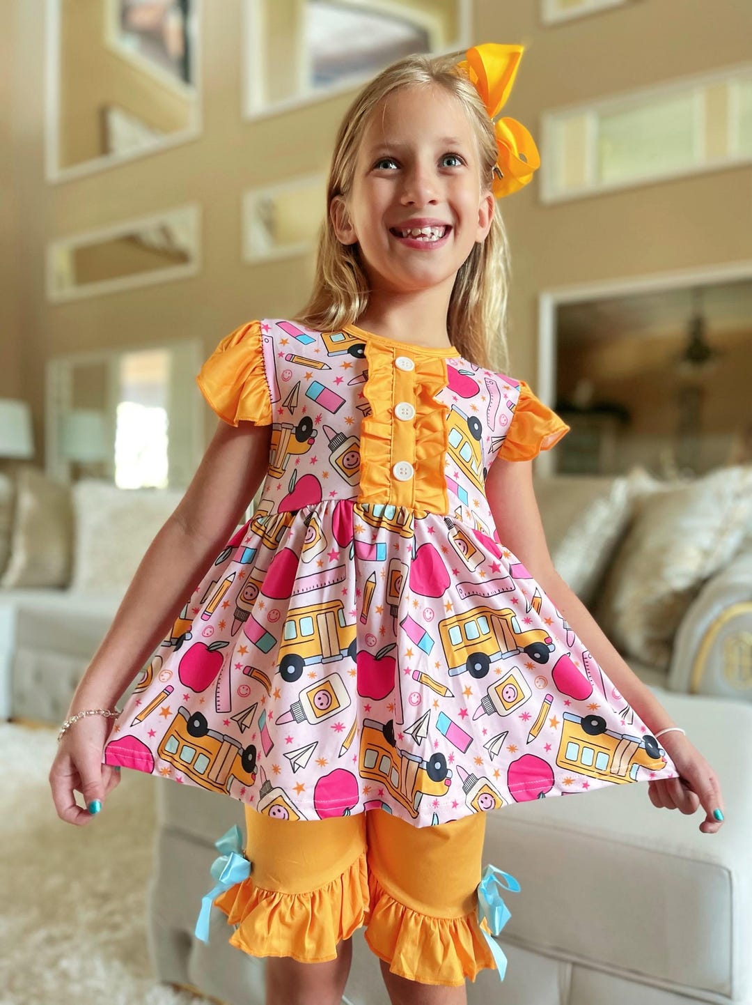 Girls' School Bus Outfit: Cotton Top, Shorts & Bow Set - Etsy