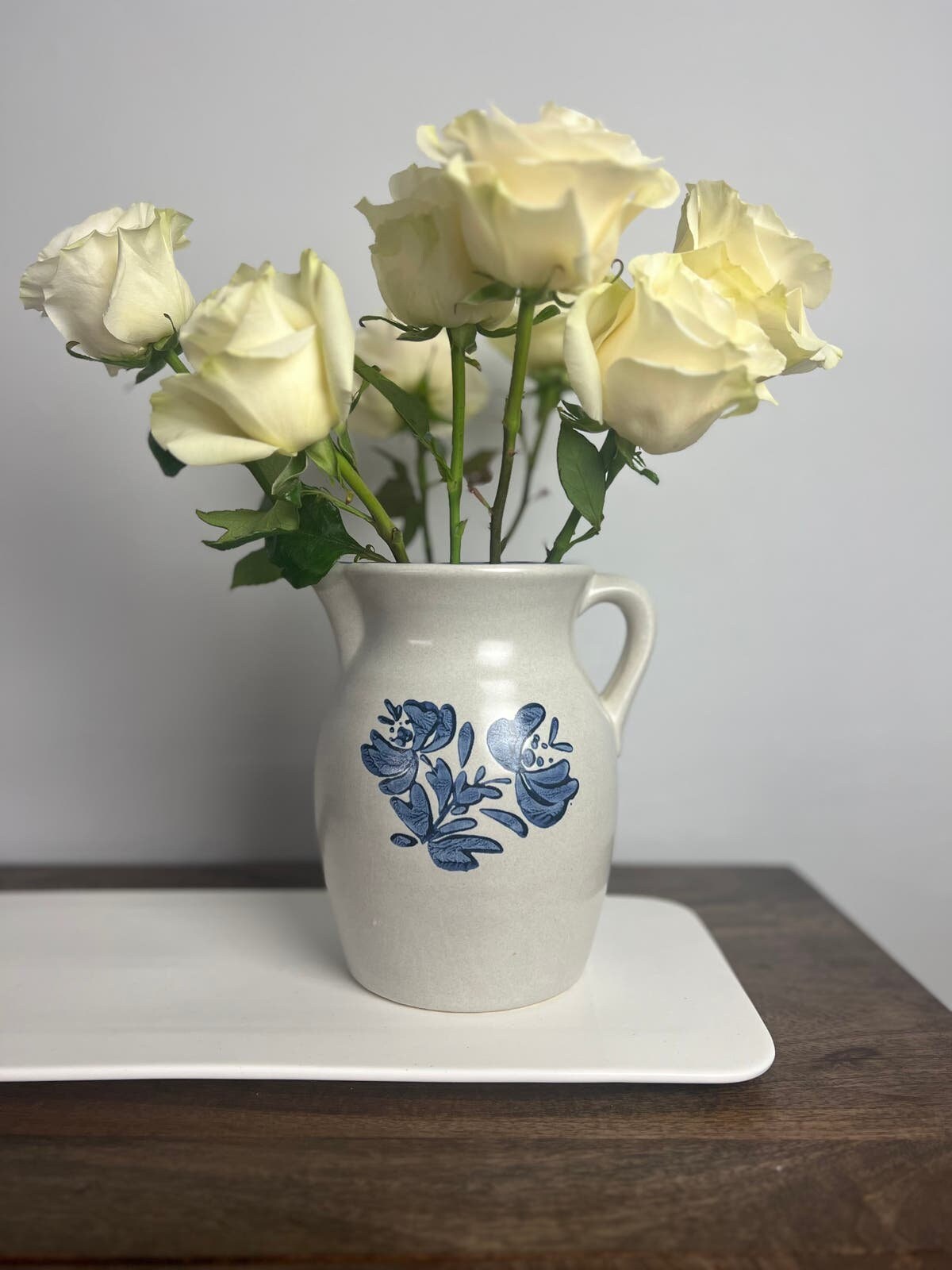 Pfaltzgraff Yorktowne Pitcher Stoneware Quart Gray Blue Flowers Pitcher ...