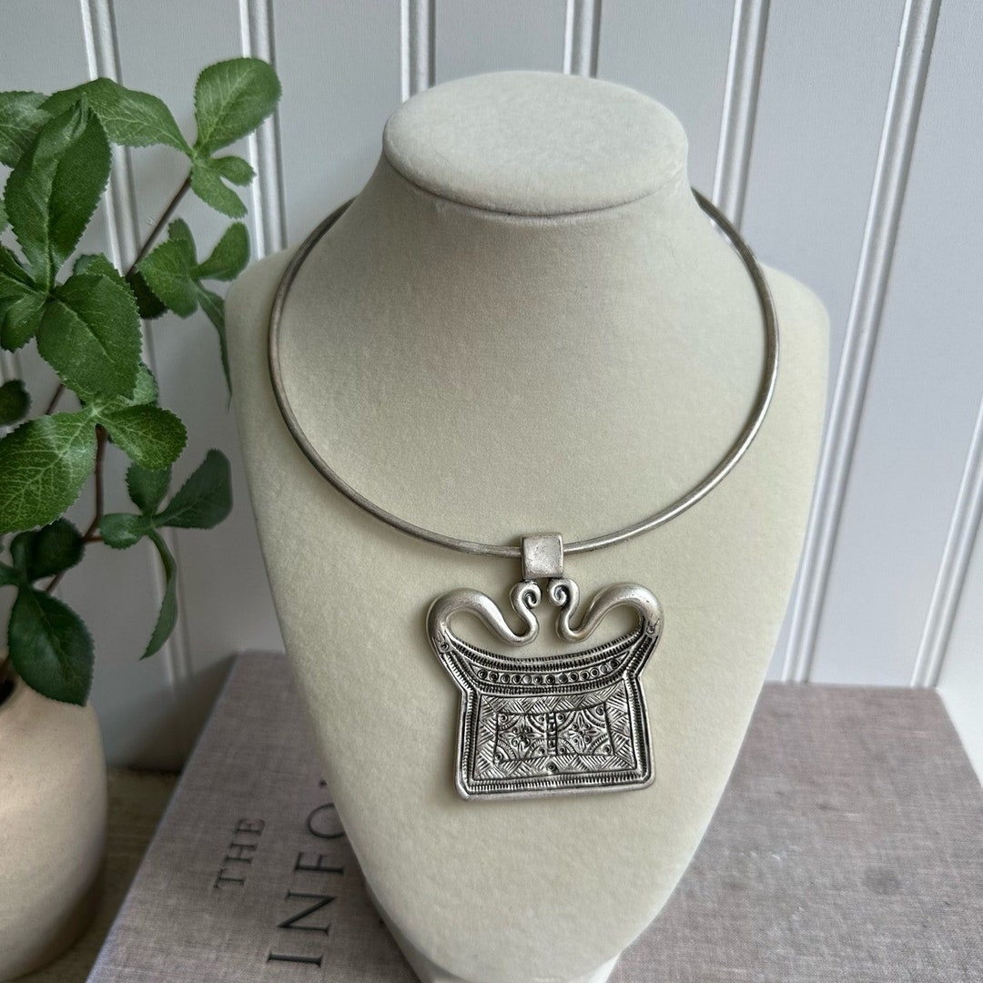 Vintage Hmong Silver Tone Tribal Necklace Bold Statement Ethnic Pendant ...