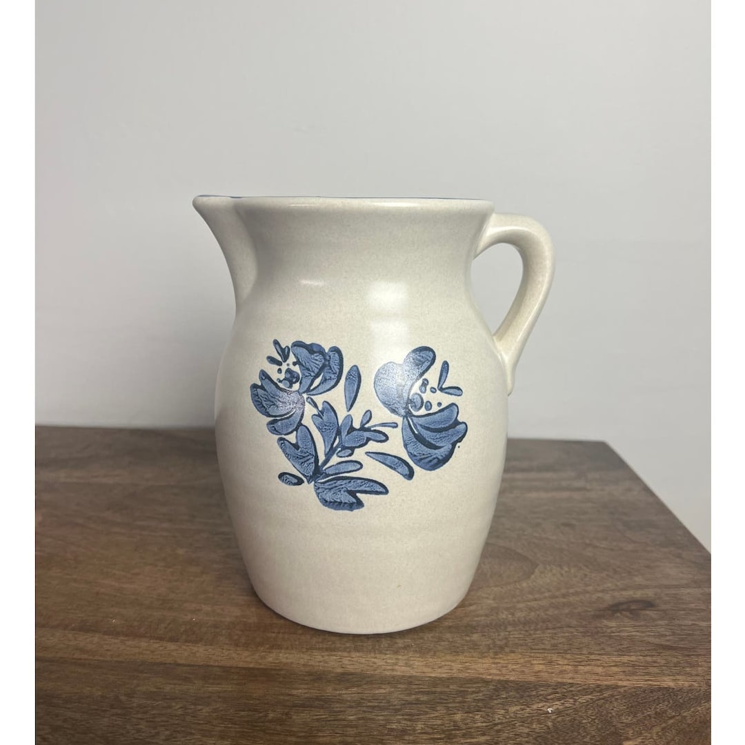 Pfaltzgraff Yorktowne Pitcher Stoneware Quart Gray Blue Flowers Pitcher ...