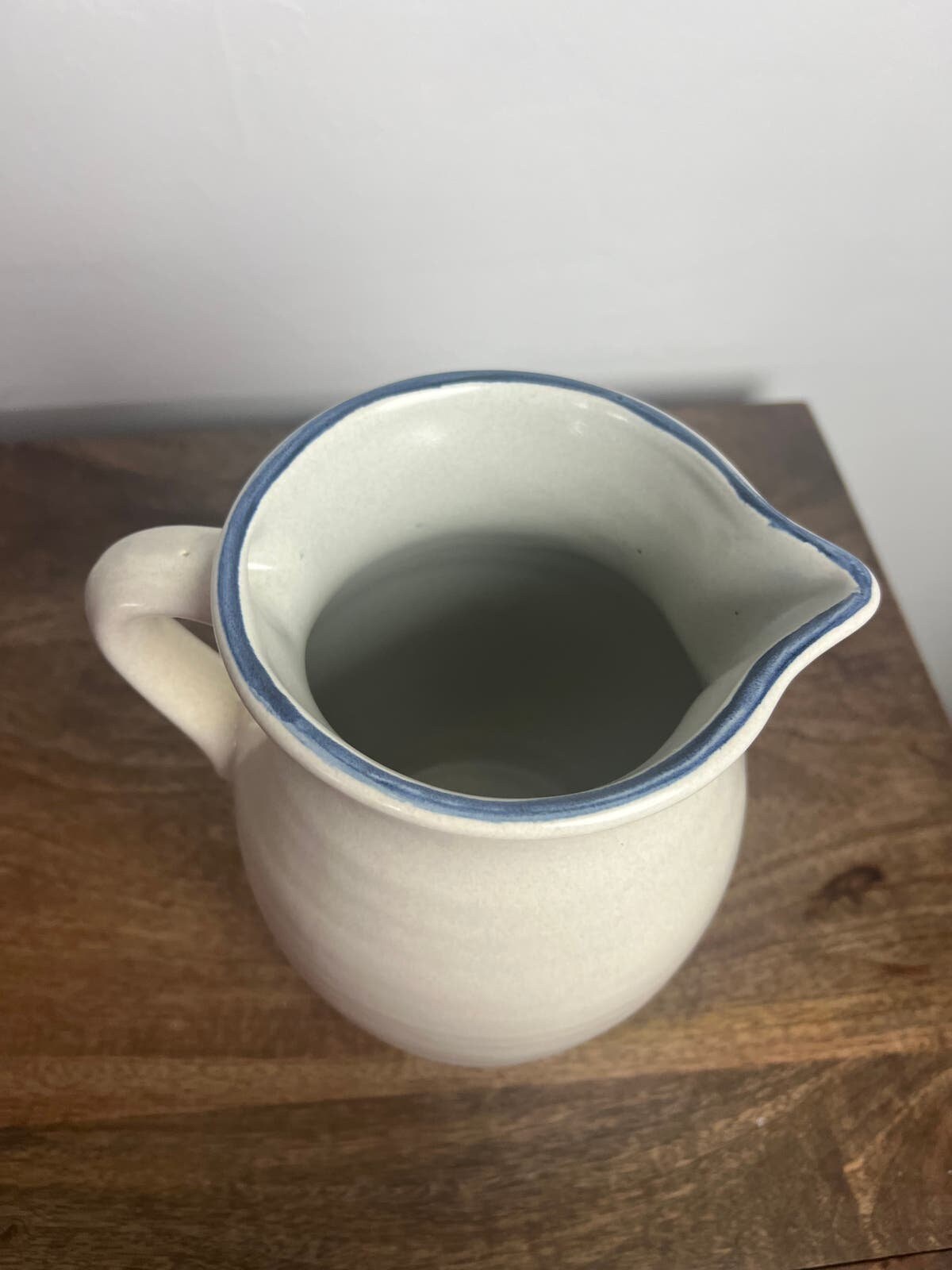 Pfaltzgraff Yorktowne Pitcher Stoneware Quart Gray Blue Flowers Pitcher ...