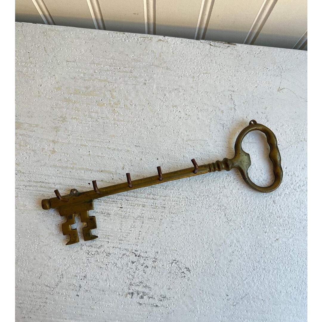 Vintage Brass Skeleton Key Shaped Key Holder 5 Hook Wall Decor Entryway ...