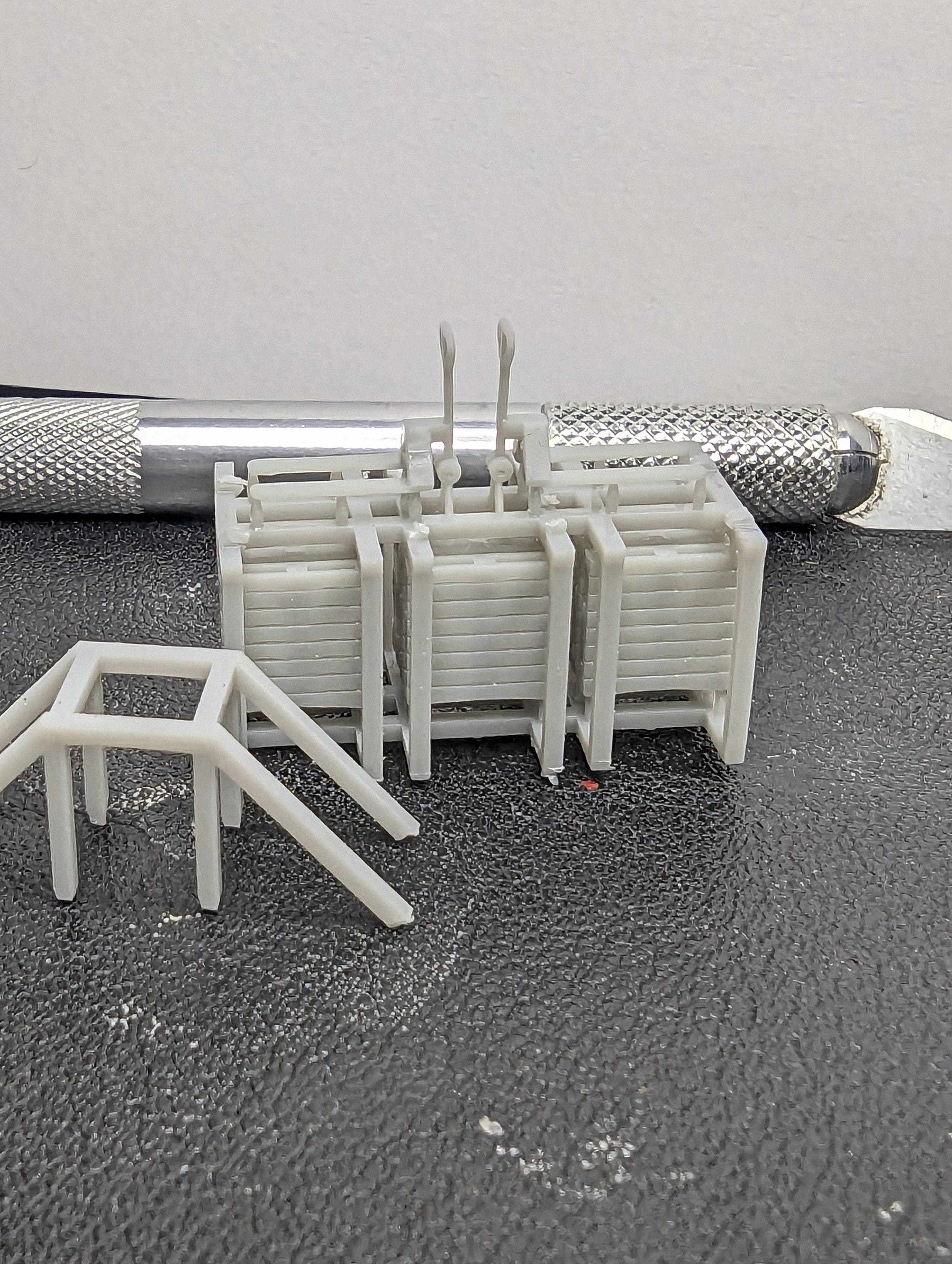 N-scale 2 Pallet Jacks and 12 Pallets N1050 - Etsy