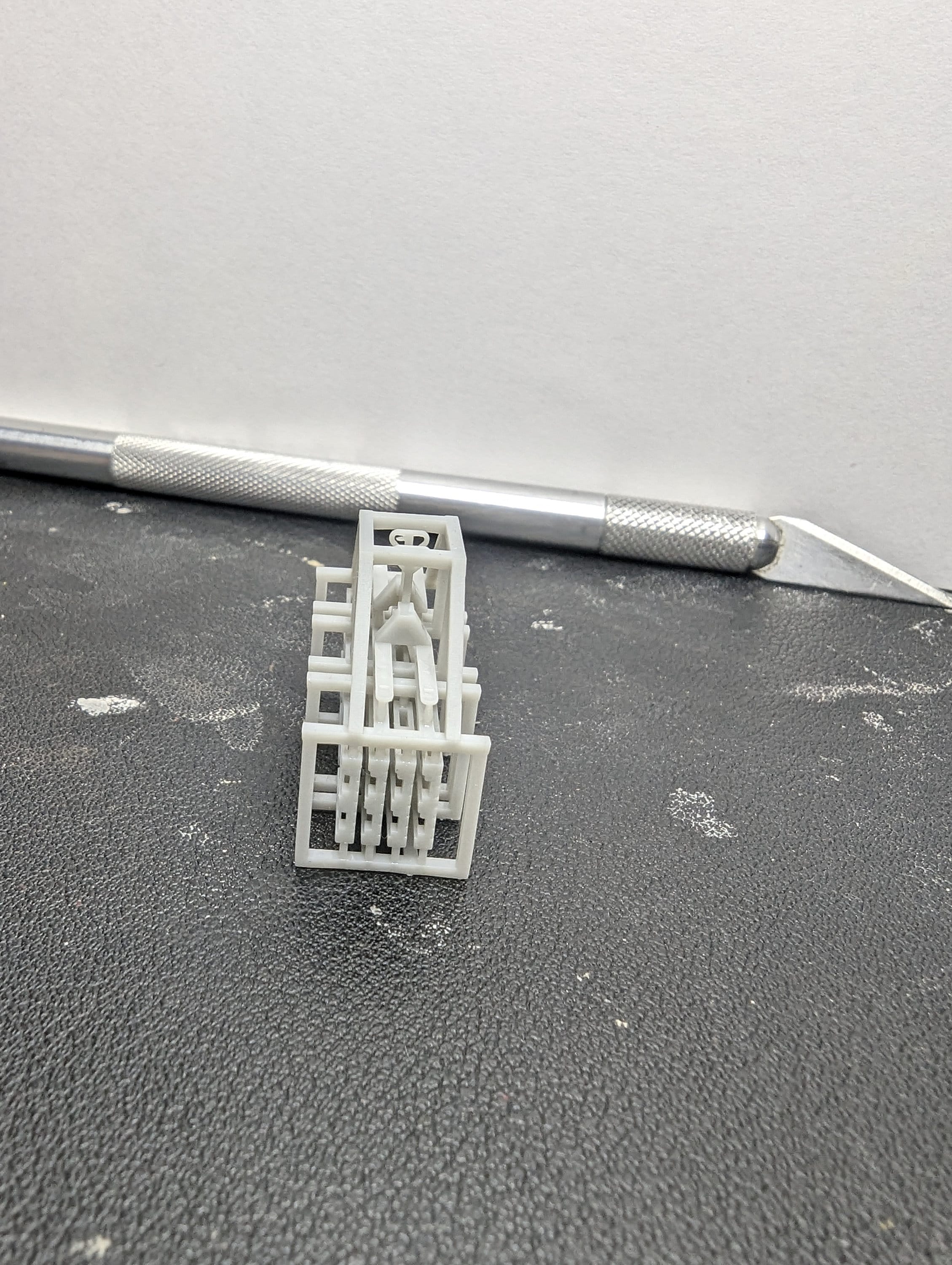 N-scale 2 Pallet Jacks and 12 Pallets N1050 - Etsy