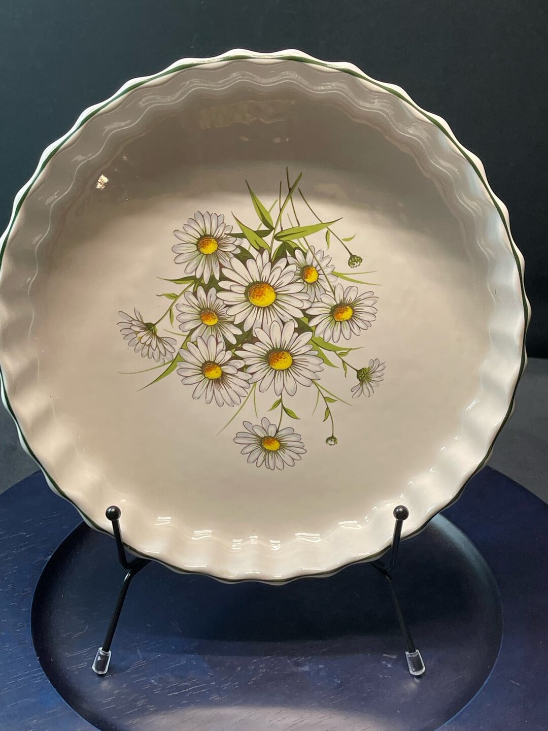 Vintage Ulster Ceramic Quiche Dish With Daisy in Center, Made in ...