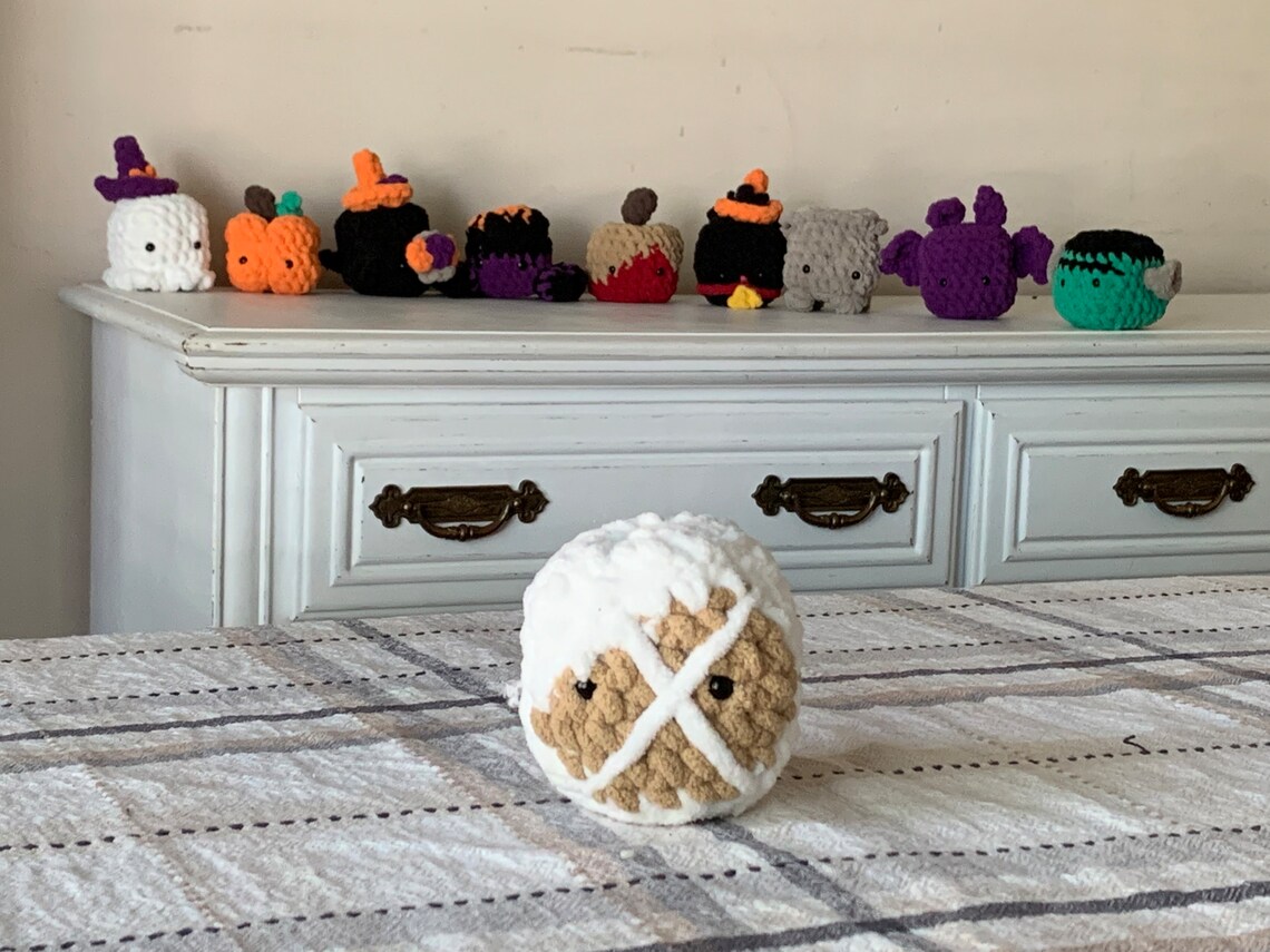 Mummy - Plush Pals! - Amigurumi Halloween Crochet Plushy Doll - Etsy
