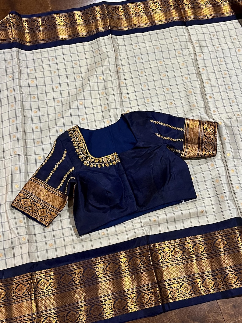 Ready to Wear Handloom Gadwal Pure Silk Saree in Half White and Navy ...