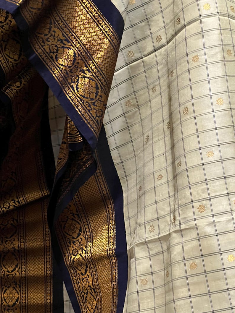 Ready to Wear Handloom Gadwal Pure Silk Saree in Half White and Navy ...