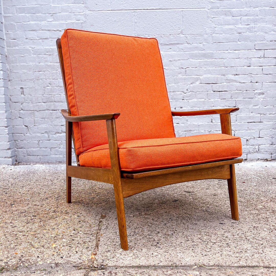 MCM Mid Century Modern Sculptural Spindle Back Lounge Chair With Orange ...