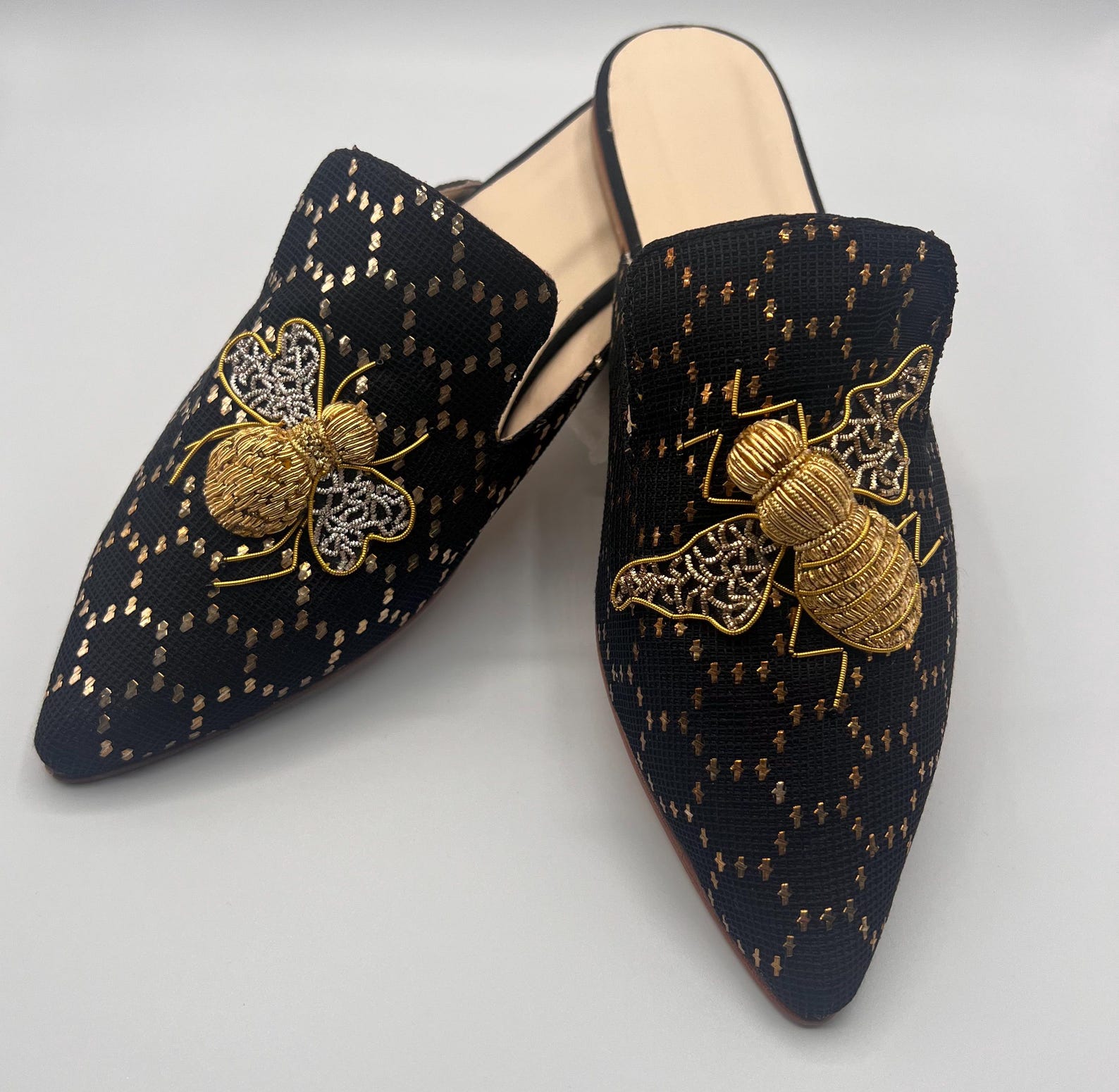 Embroidered Black Slippers, Pointed Mule, Short Heel Slipper, Hand-made ...