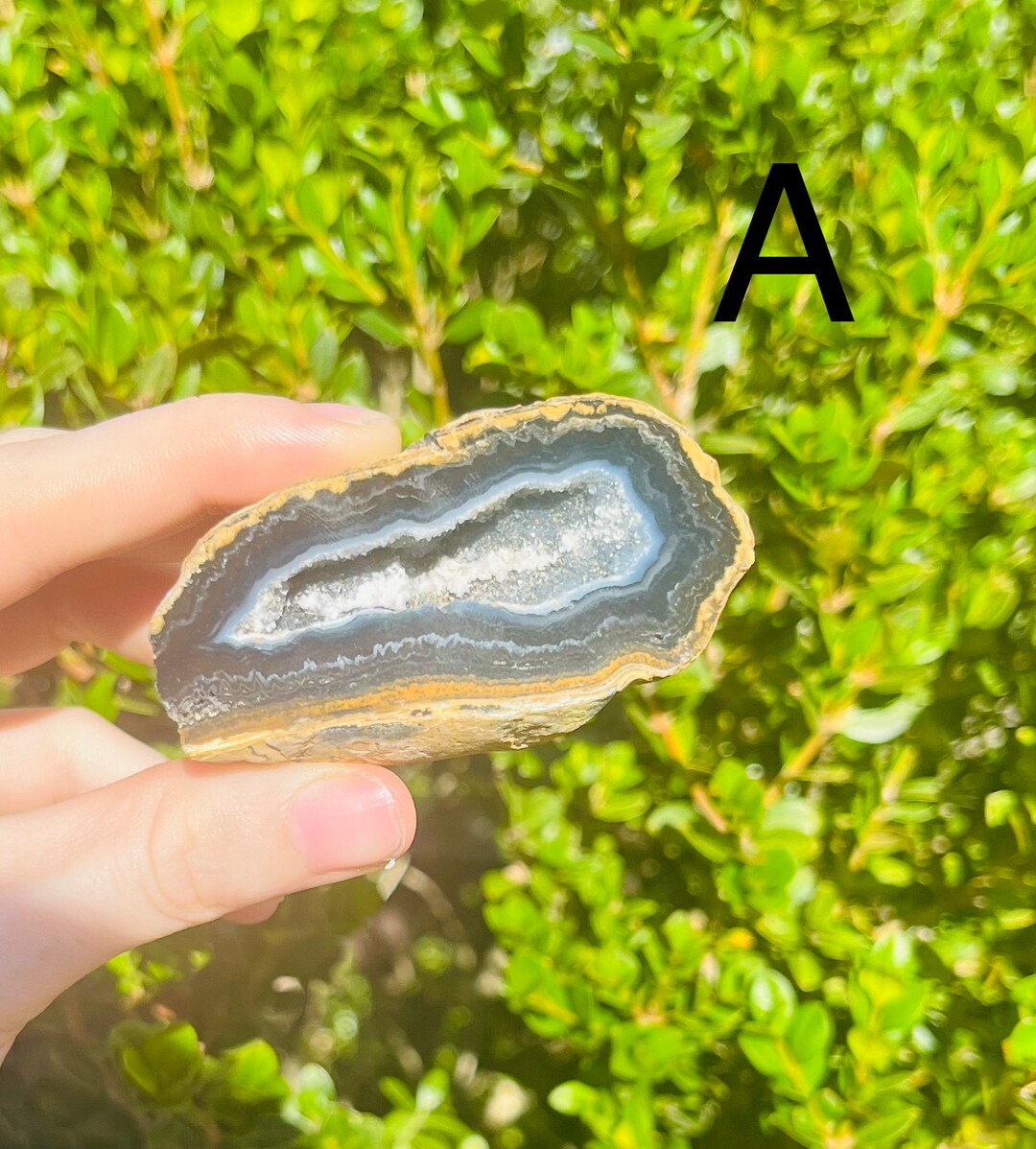 UV Reactive Volcanic Geode - Etsy