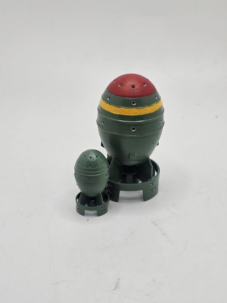 Fallout Mini Nuke Statue or Keychain - Etsy
