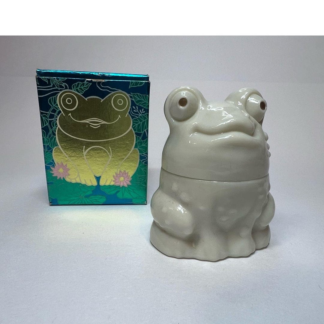 Vintage 70s Avon enchanted Frog Cream Sachet Collectible Milk Glass Jar ...