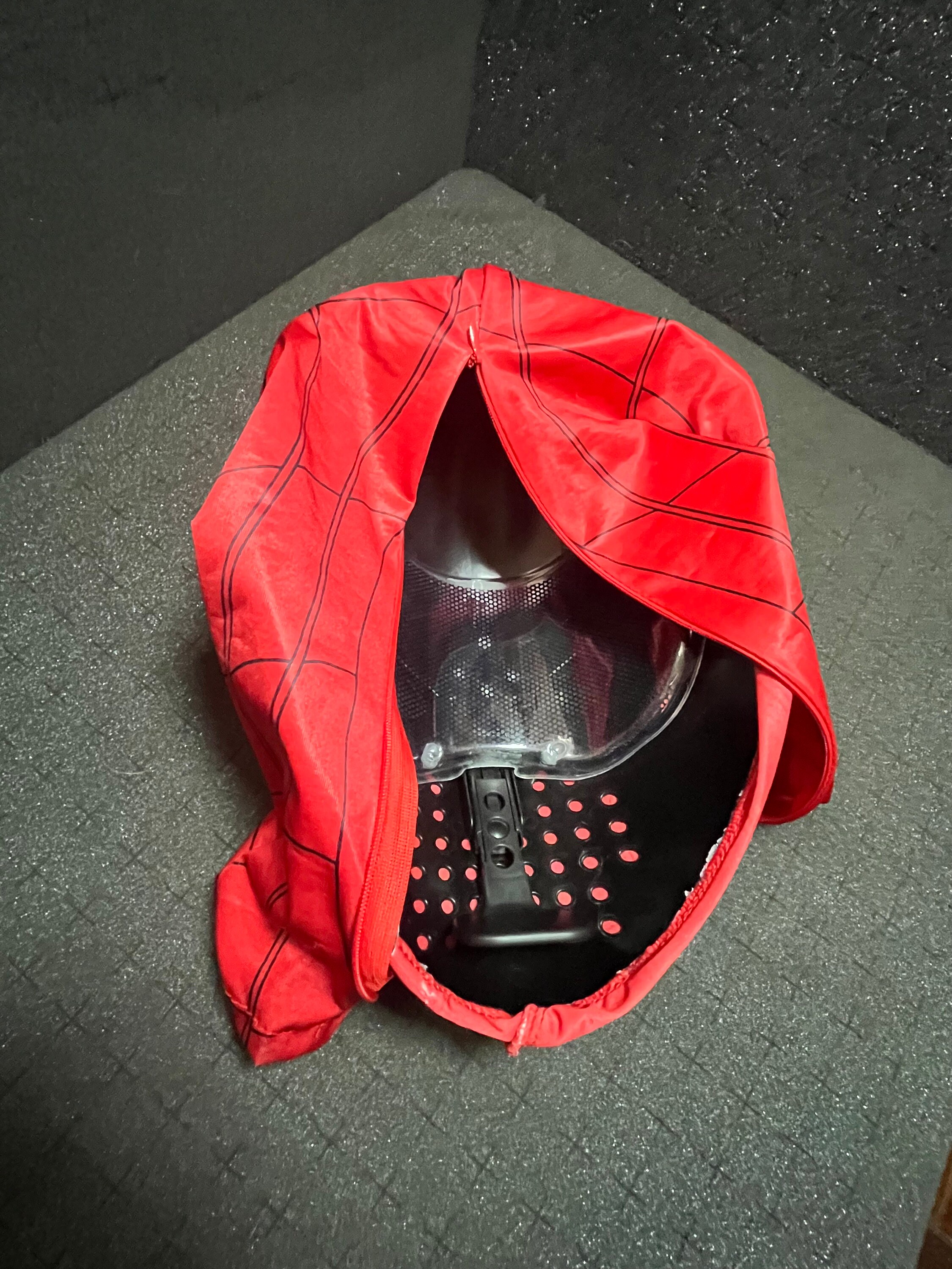 Spider Man Mask Moving Eyes Blinking Winking Lenses Manual Chin Jaw ...