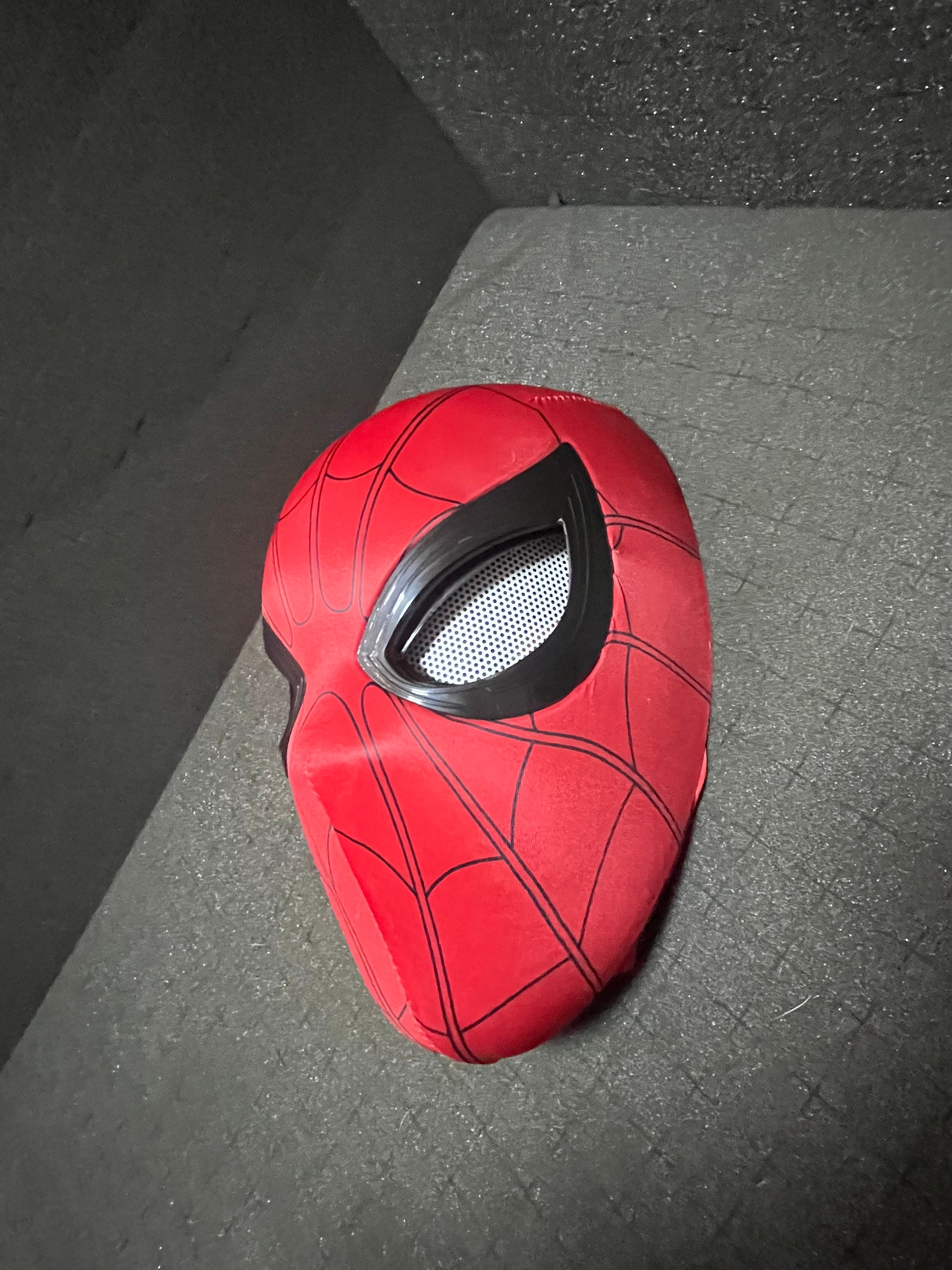 Spider Man Mask Moving Eyes Blinking Winking Lenses Manual Chin Jaw ...