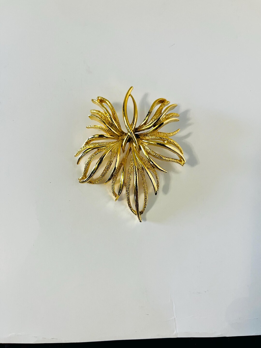 Vintage Gold Toned Metal Flower Fern Leaf Roach, Lapin 2 Inches - Etsy