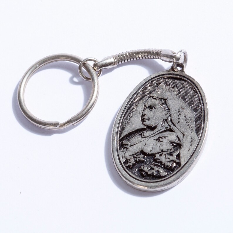 Vintage Queen Elizabeth II & Bombay Gin Keychain London Dry Gin Metal ...