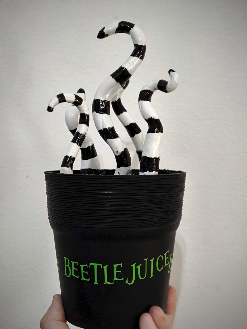 Beetlejuice Beetlejuice, Beetlejuice Sandworm, Beetlejuice Diorama ...