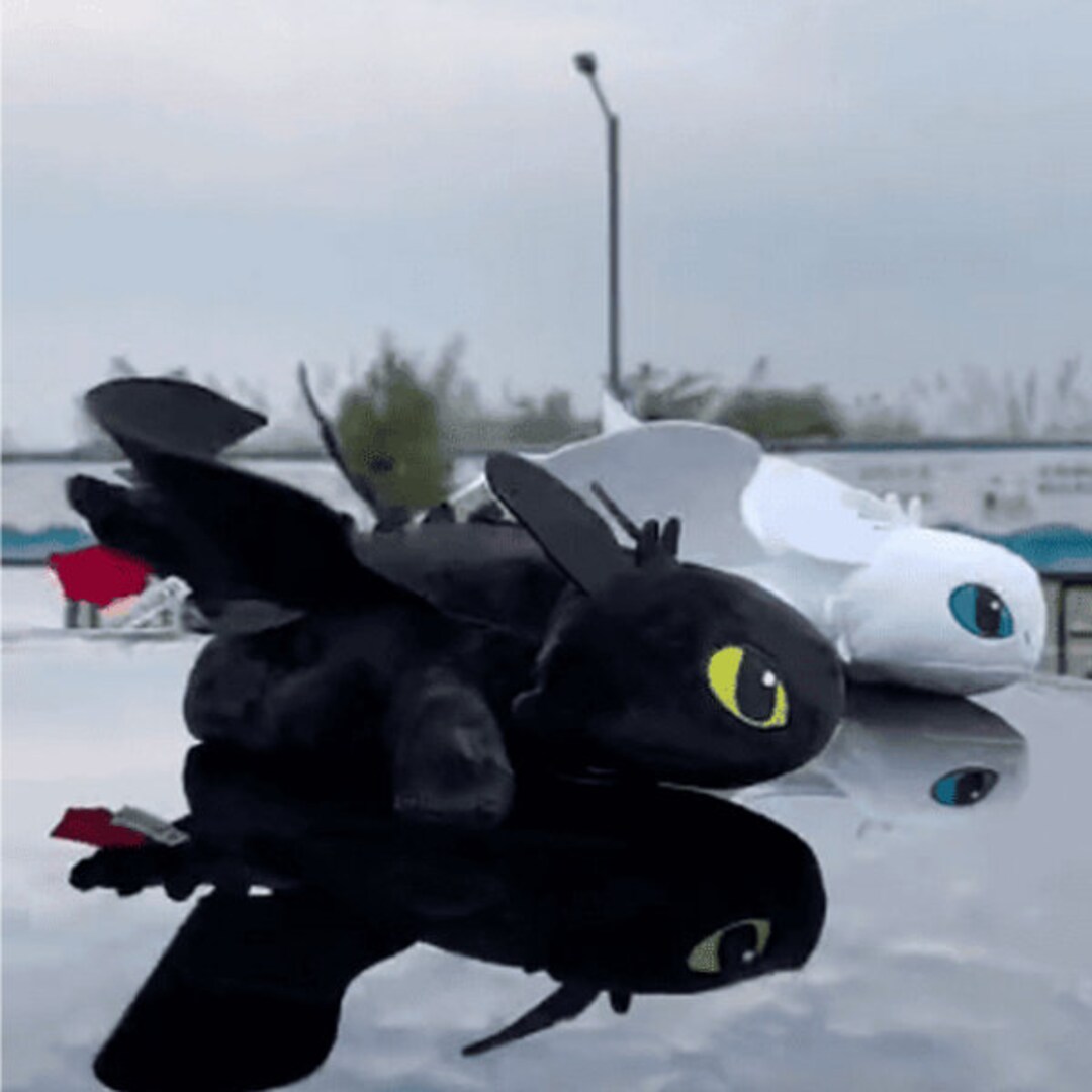 Toothless Dragon Car Accessory and Plush Toy With Waving Wings How to ...