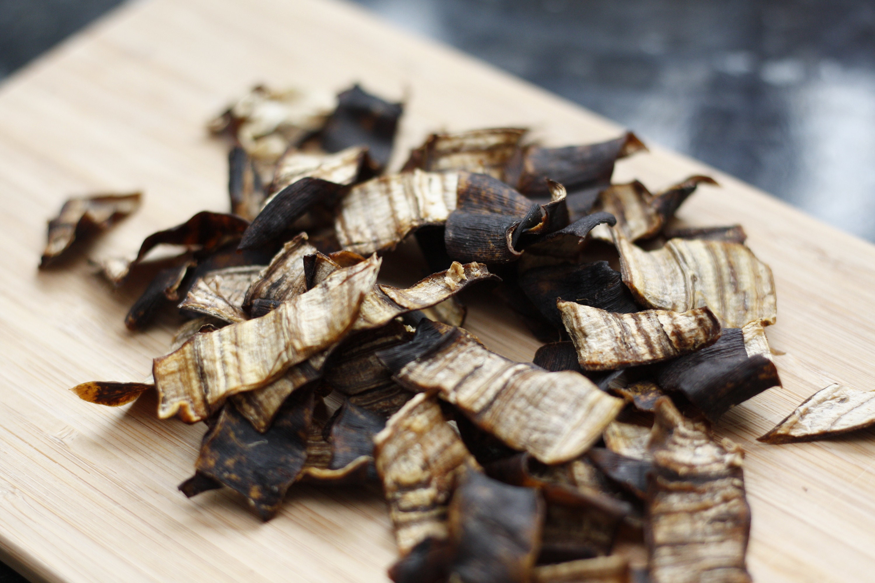 100% Organic Dried Banana Peel, Dehydrated Banan Peel Chips, Dried ...