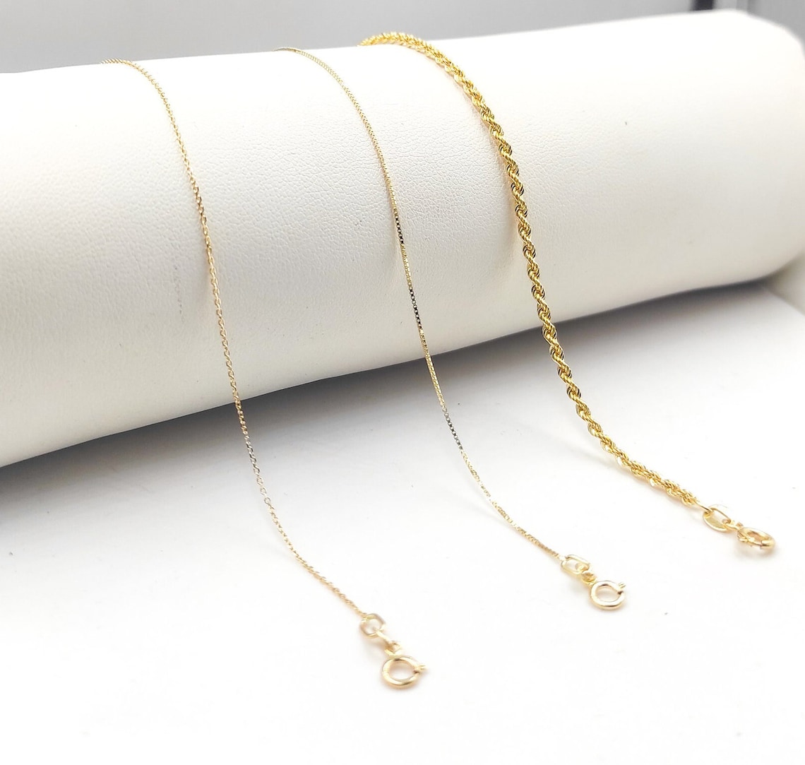 14K Solid Gold Dove Necklace, Gold Birds of Peace Disc Pendant, Dove ...