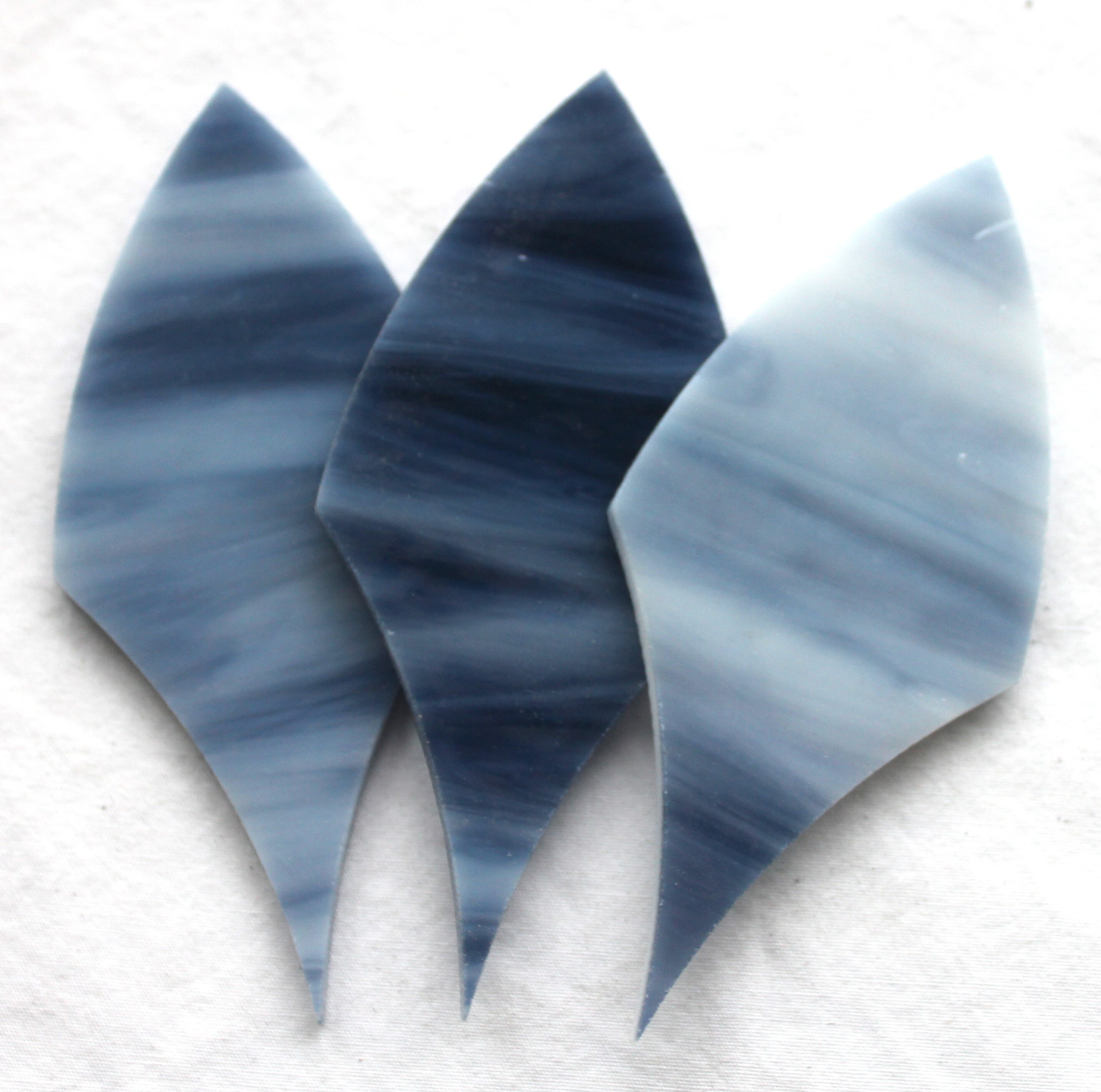 Small Feather Shapes for Mosaics in a Variety of Colours, 120 Pieces or ...