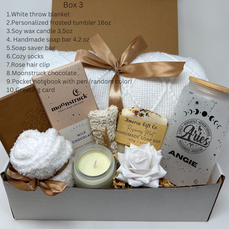 Personalized Zodiac Gift Box: Astrology Spa Set With Blanket & Candle ...