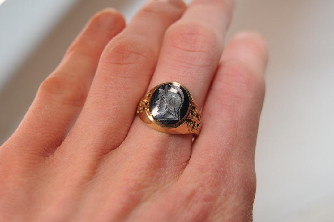 Vintage 1983 9ct Gold Hematite Centurion Signet Ring Fully Hallmarked ...