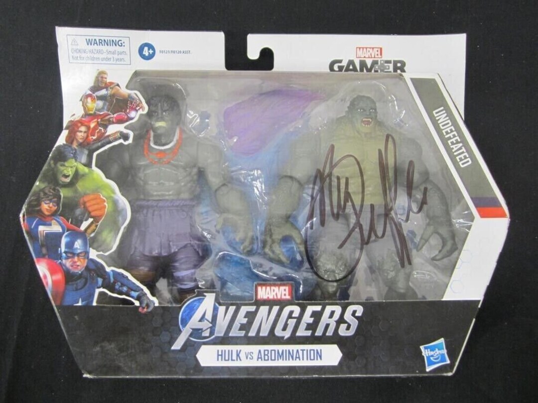 Mark Ruffalo Signed Marvel Avengers Gamerverse Hulk Vs Abomination Toy ...