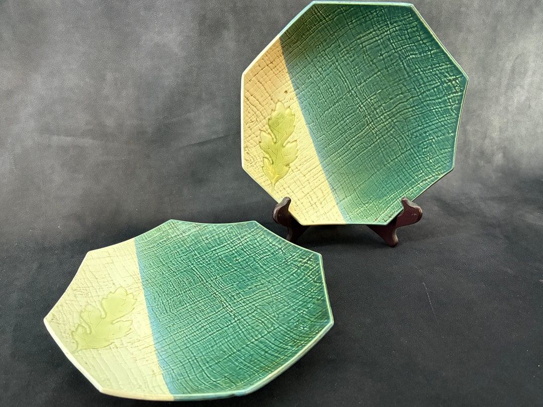 Pair of Japanese Porcelain Dinner Plates / Dishes Antique Green & White ...