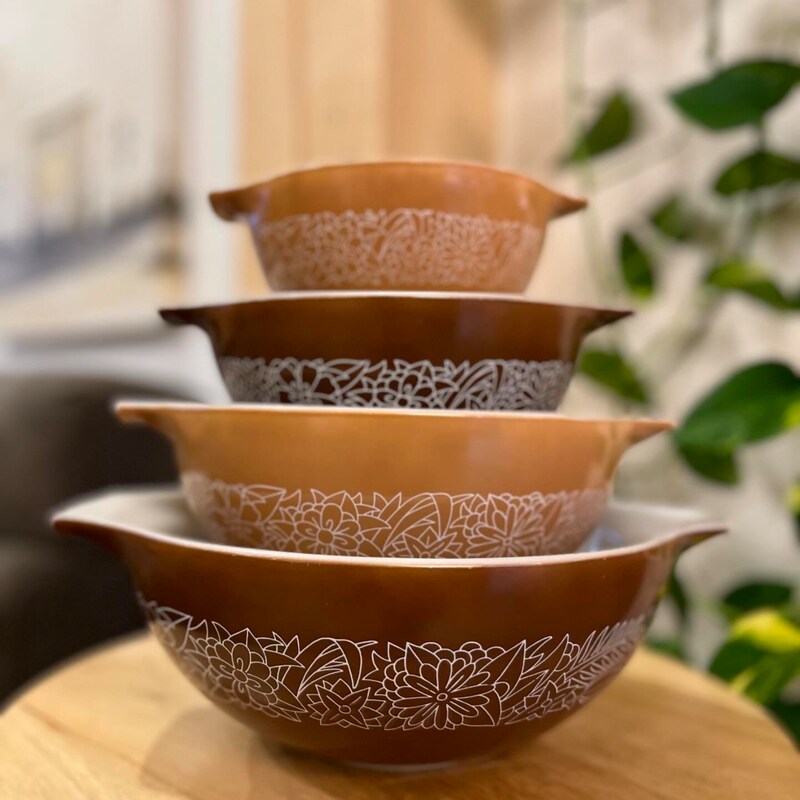 Vintage Pyrex Bowls - Etsy