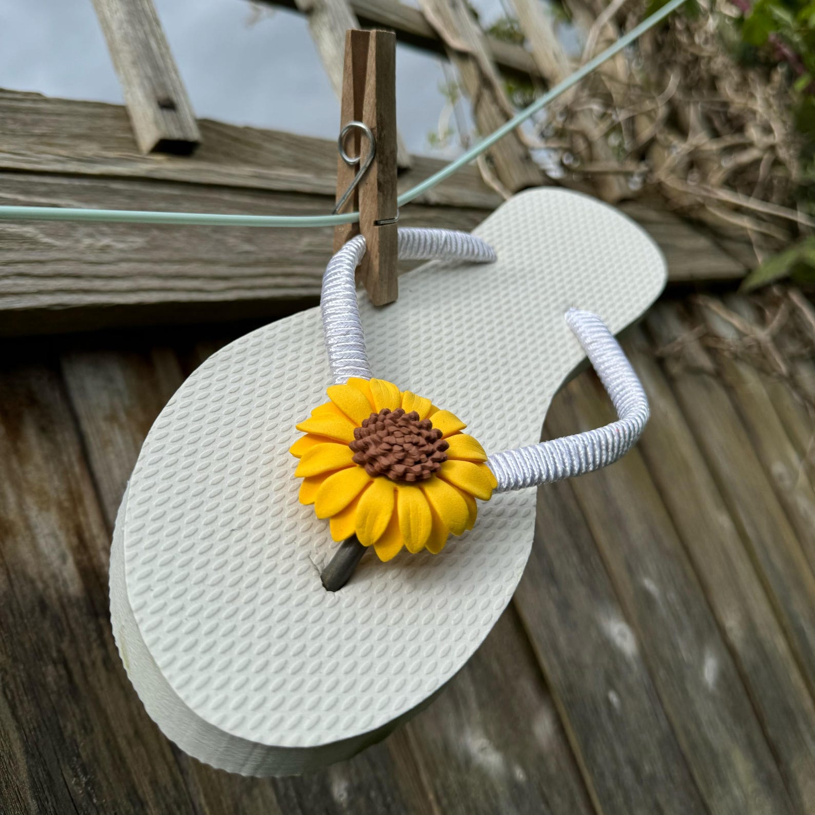 Handmade Sunflower Flip-flops | White Summer Sandals | Beachwear | Boho ...