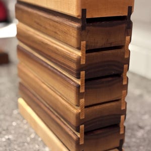 Contemporary Walnut & Maple Knife Block With Contrasting Stripes ...