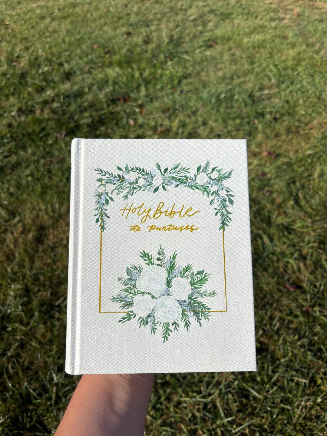Custom Hand-painted Bride's Bible: Personalized Bouquet Design - Etsy