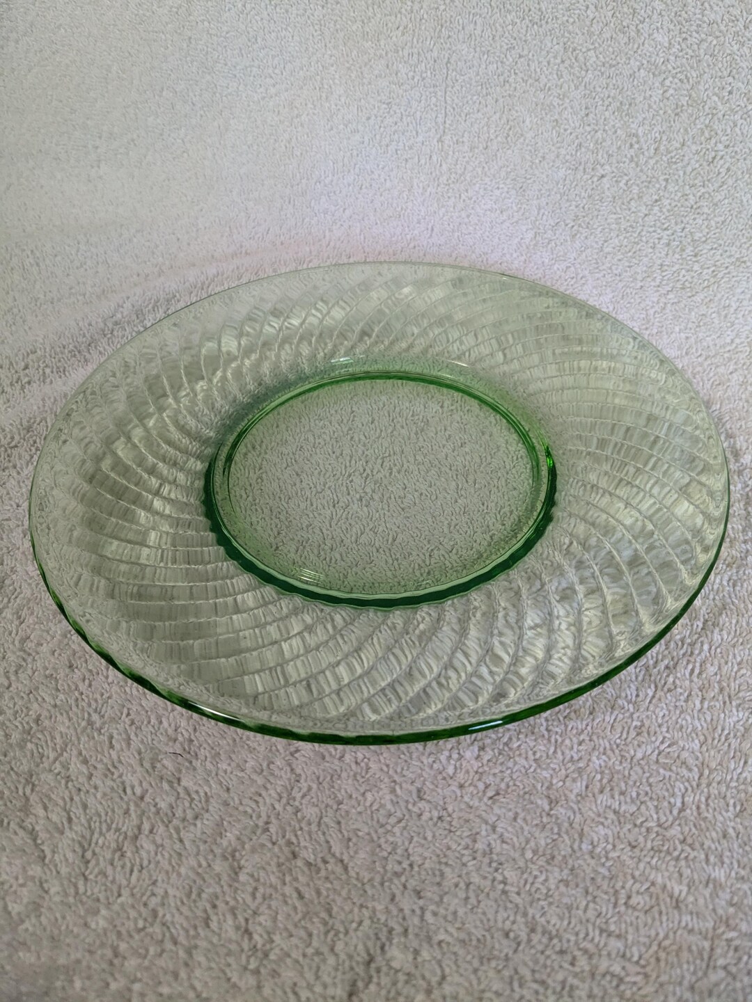 Vintage Uranium Depression Glass. Green Twisted Swirl Pattern. 8 Inch ...