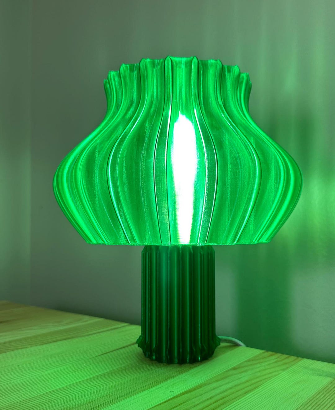 Fluted Cap Lamp green - Etsy