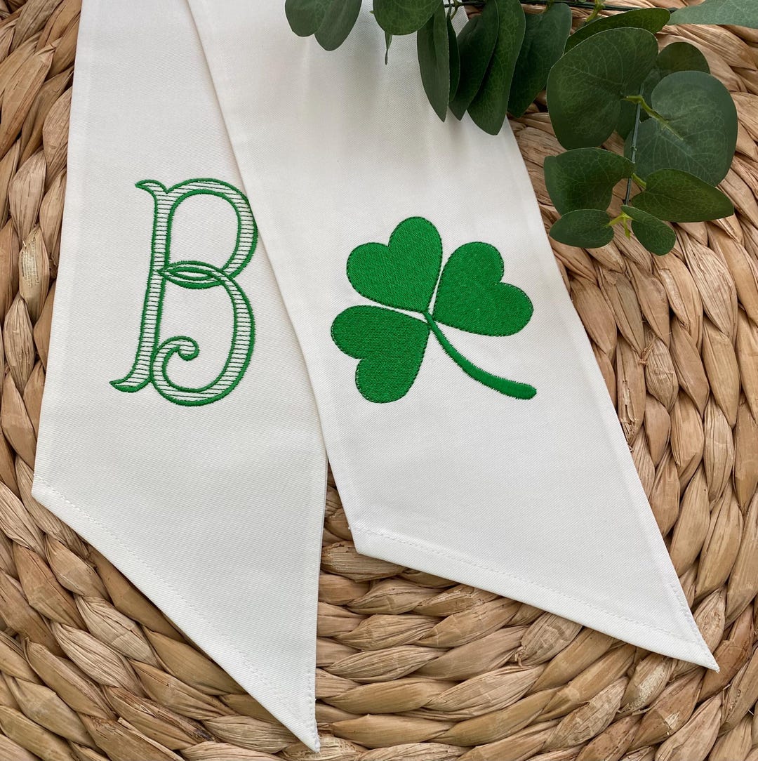 St. Patrick’s Day Wreath Sash, Custom Monogram - Etsy