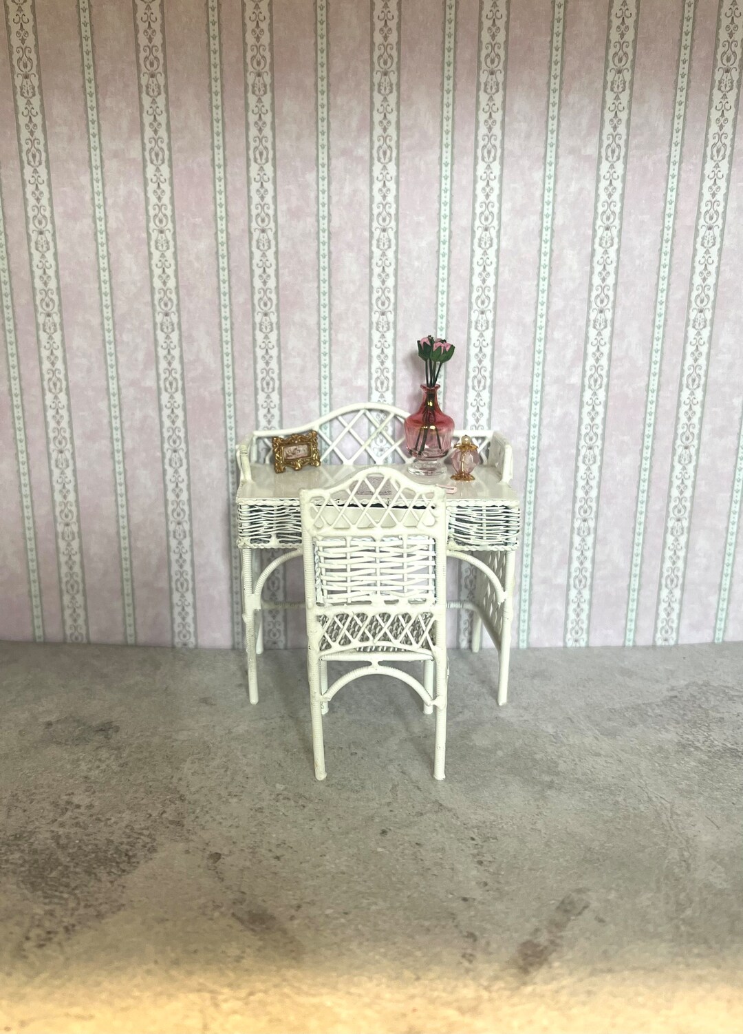 Vintage Dolllhouse Alice Lacy White Metal Desk With a Chair - Etsy